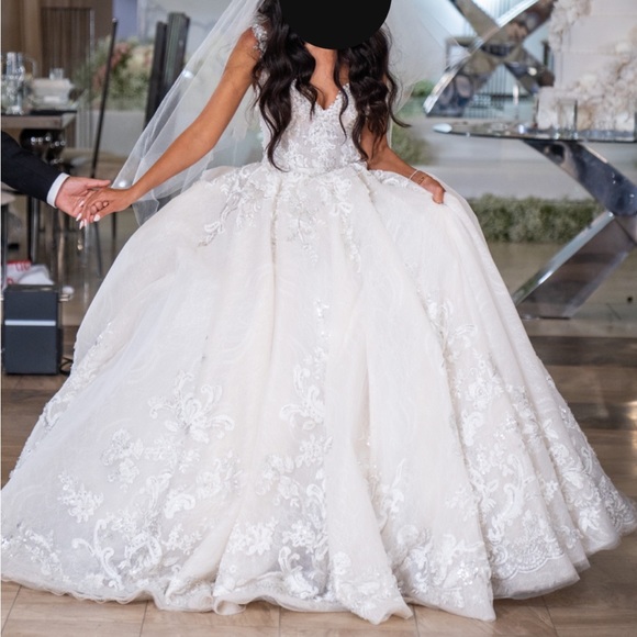 Ysa Makino | Dresses | Ysa Makino Wedding Ball Gown | Poshmark